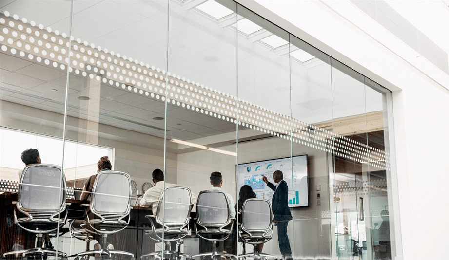 The era of generative AI: Driving transformation in banking | Agora Tech